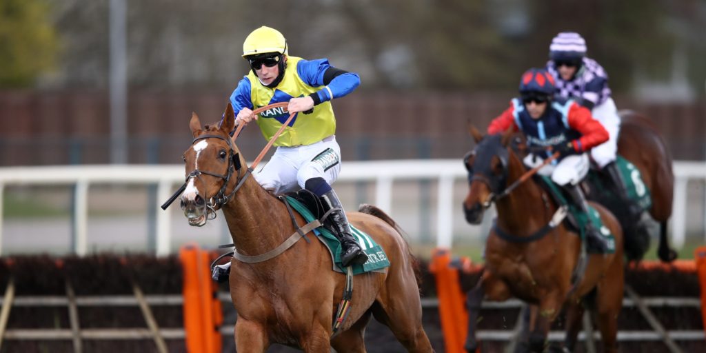 Hometown Boy makes it an Aintree double for Stuart Edmunds | Racing365
