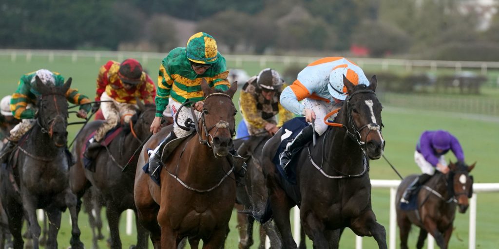 Anchor grabs narrow verdict in thrilling Naas finish | Racing365